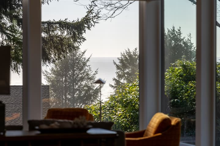 The Larch Lodge At Neahkahnie - Manzanita, OR