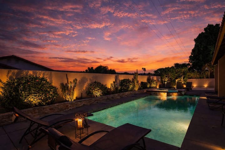 Navigate Stays Group Getaway W Jacuzzi Pool Games - La Quinta, CA