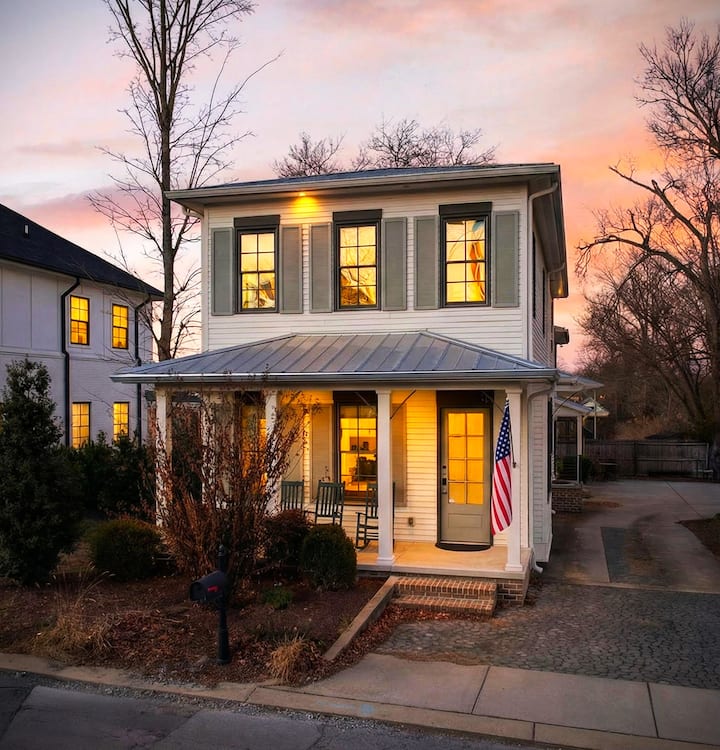 Mins From Main Street • Private Franklin Retreat - Brentwood, TN