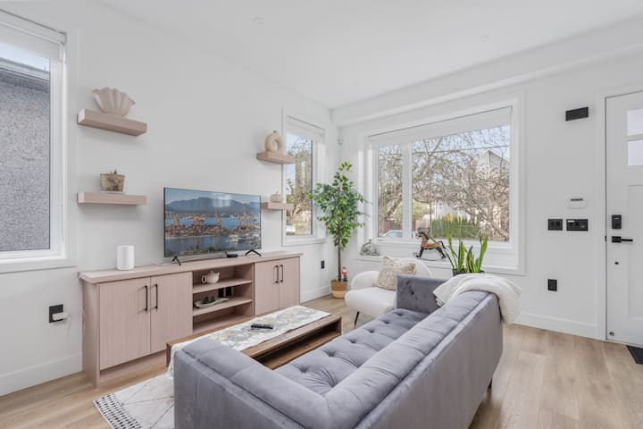 Spacious 4br East Van Home | Ideal For Families - Vancouver