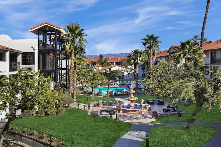 Charming Suite Close To El Paseo Shops - Palm Desert, CA