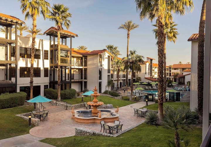 Well-located Suite Near Tennis & Events - Palm Desert, CA