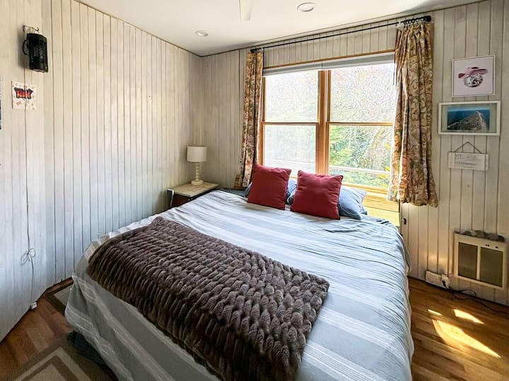 Fabulous Fip Bayfront Retreat - Center Suite - Ocean Beach, NY