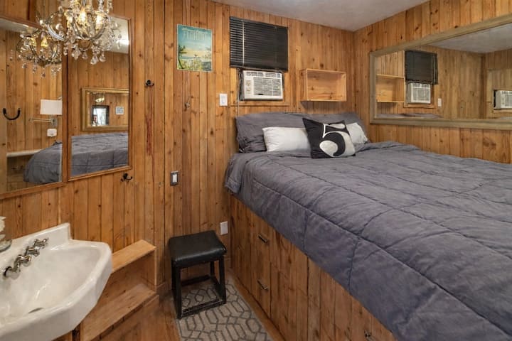 Fabulous Fip Bayfront Retreat - The Butt Hutt - Fire Island, NY