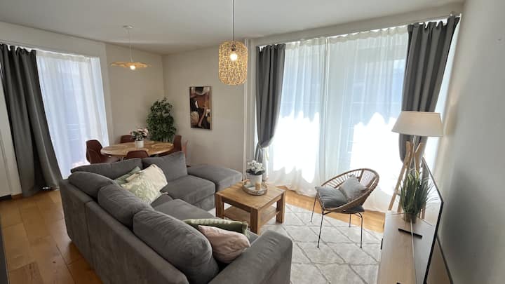 Lakeview Jewel Feels Polished And Premium - Montreux