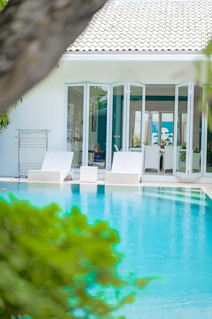 4 Br Quiet Villa Brightside In Berawa Canggu - Canggu