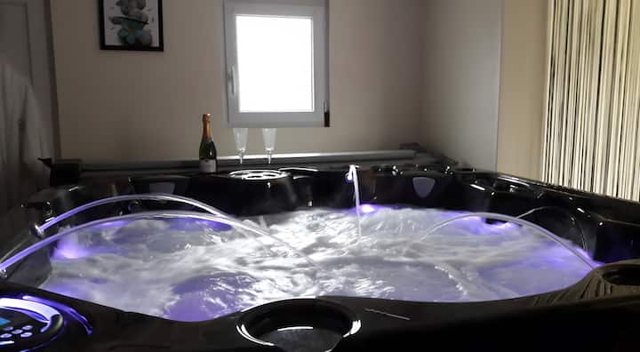 Gîte Avec Spa Privatif Et Piscine - Tournon-sur-Rhône