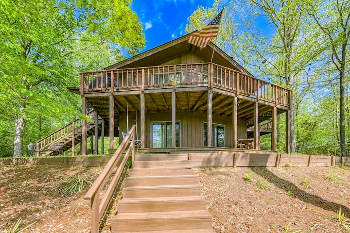 Serene 3br Lakefront | Dock | Woodstove | Deck - Lake Anna State Park, Spotsylvania Courthouse