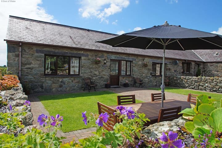 3 Bed In Llanfairpwll (Oc-22999) - アングルシー島