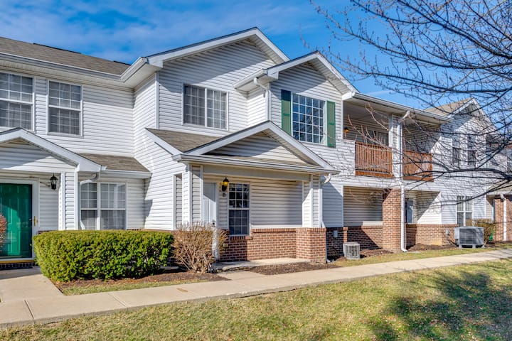 Quiet + Convenient! 2-story Townhouse In Nw Indy - Traders Point, IN