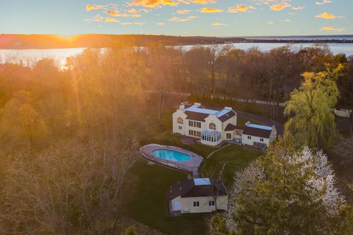 Spectacular 5br Oasis | 3-acre Estate & Gorg View - Oyster Bay, NY