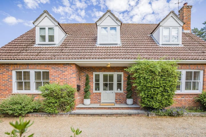 4 Bed In Holt (Oc-a32207) - Holt