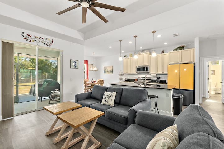 Palm Coast 3br | Quiet Family Home | Dog Friendly - Palm Coast, FL