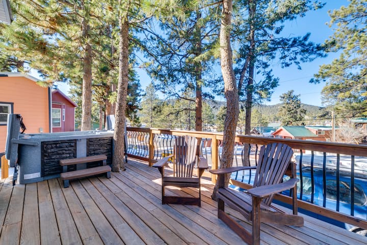 Adorable Tiny Home W/ Mtn Views In Woodland Park! - Woodland Park, CO