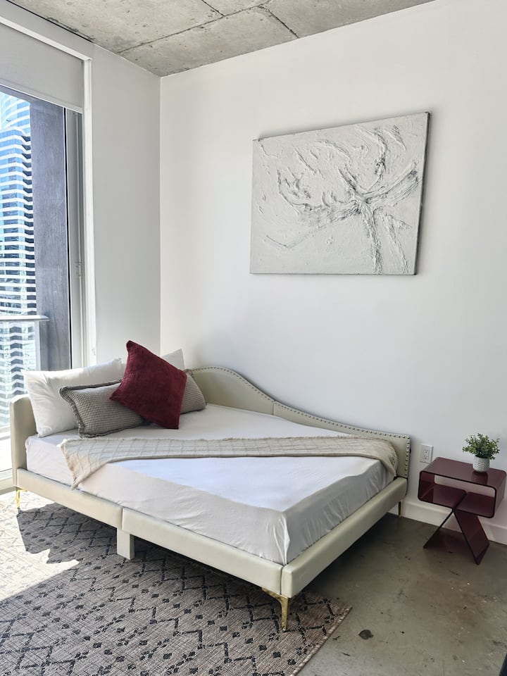 Urbanoasis*high Flr*2bed*rooftop Pool*free Parking - Miami