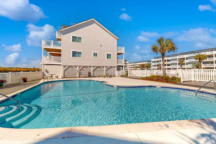 Seas The Day -  2 Minute Walk To Ocean Isle Beach - Ocean Isle Beach, NC