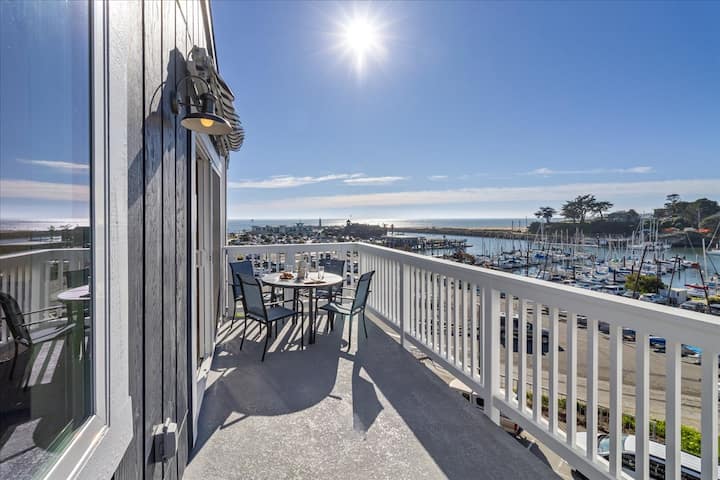 3995 Harbor Lights - Ocean And Harbor View Condo - Santa Cruz, CA