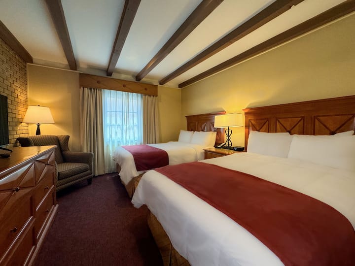 Downtown Stay W/ Airport Shuttle & Ev Charging - Nuevo Laredo