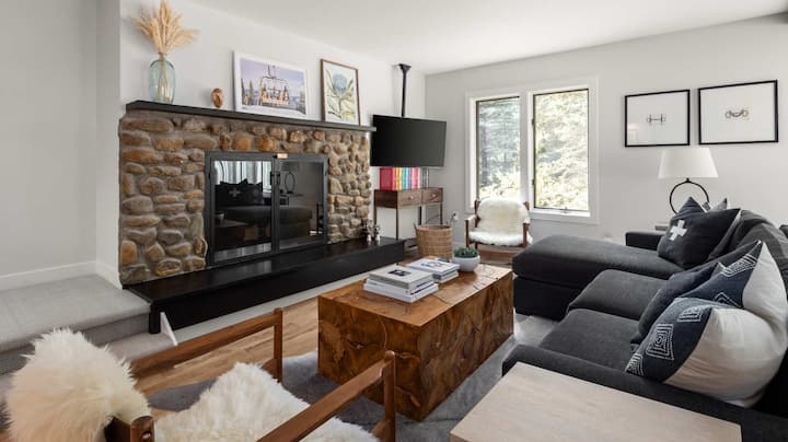 Above & Beyond: Heated Pool | Hot Tub | Near Stowe - Stowe, VT