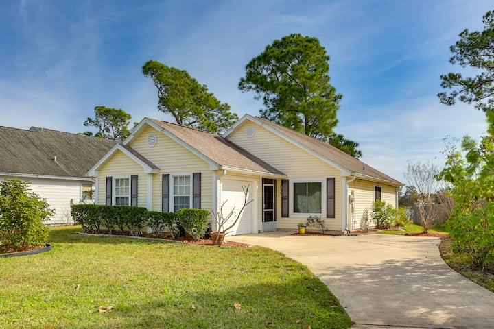 Lakefront Sanford Home W/ Community Pool - Lake Mary, FL