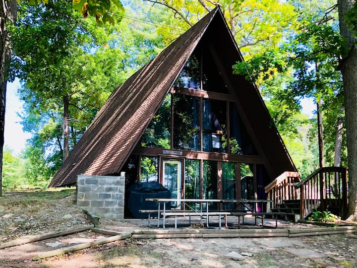 A-frame Historic Cottage - Brighton, MI
