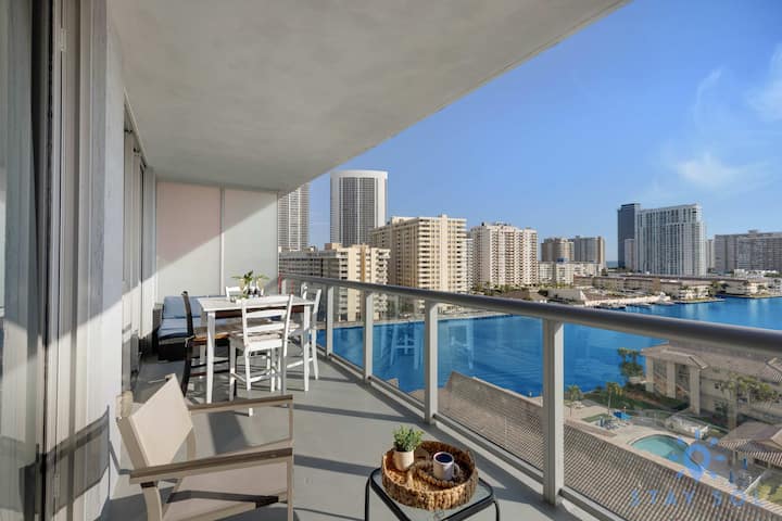 Stunning Views | Designed Luxe | Resort Stay - Hallandale Beach, FL