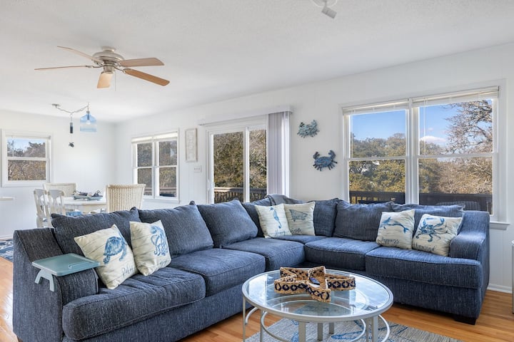 Treetop Tides, Sound View And Canal Front House - Emerald Isle, NC
