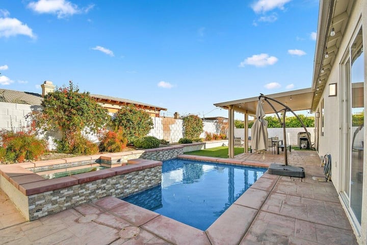 Bella Paloma: Pool, Spa, Fire Pit And Ping Pong! - Indio, CA