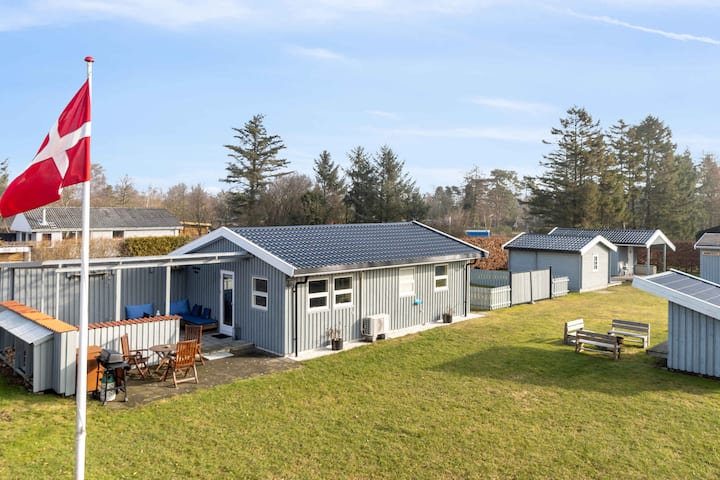 Cosy Holiday-house With Annex Close To The See - Hou