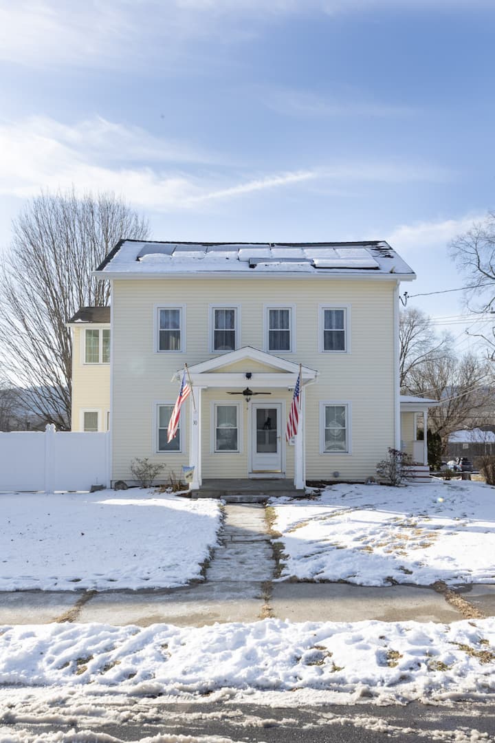 Ann Inn - Downtown New Milford Apartment - Bridgewater, CT