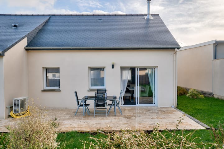 Maison Récente Et Cosy Pour 6 Avec Jardin - Ploubalay