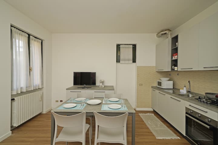 Relax Apartment Zerbi - Toscolano-Maderno