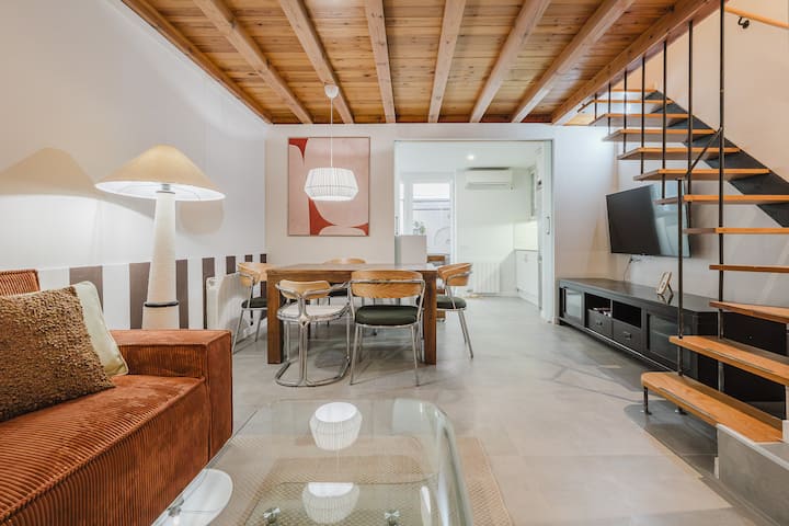 Charming Apartment With Terrace In Sants - Barcelona