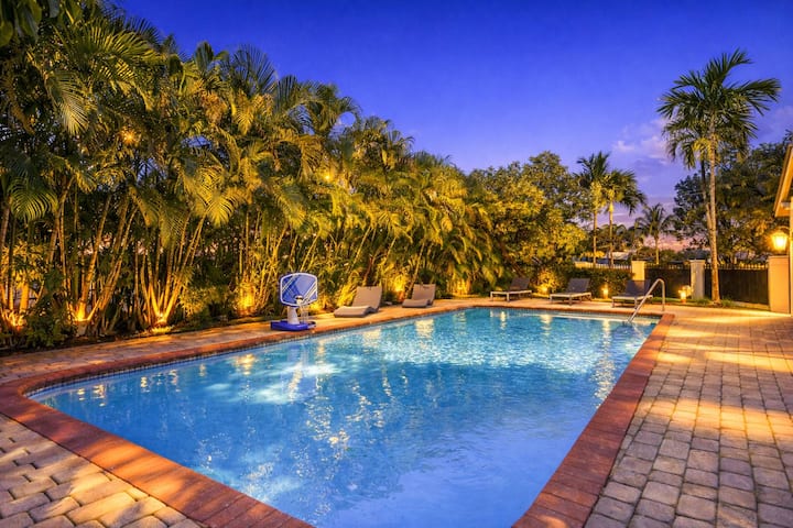 Private Heatedpool | Quiet Cul-de-sac | Waterfront - North Miami Beach, FL