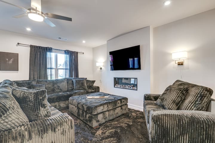 Work & Play Near Old Hickory Lake! Home W/ Patio - Gallatin, TN