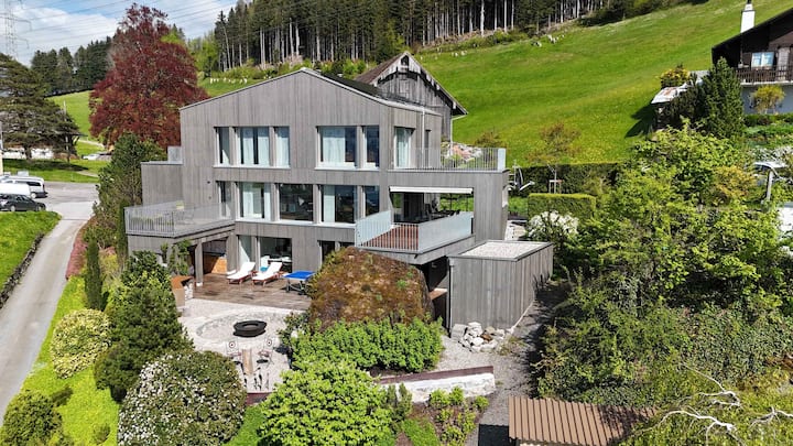 Stunning 4bdr Villa: Private Sauna & Lake View - Emmetten