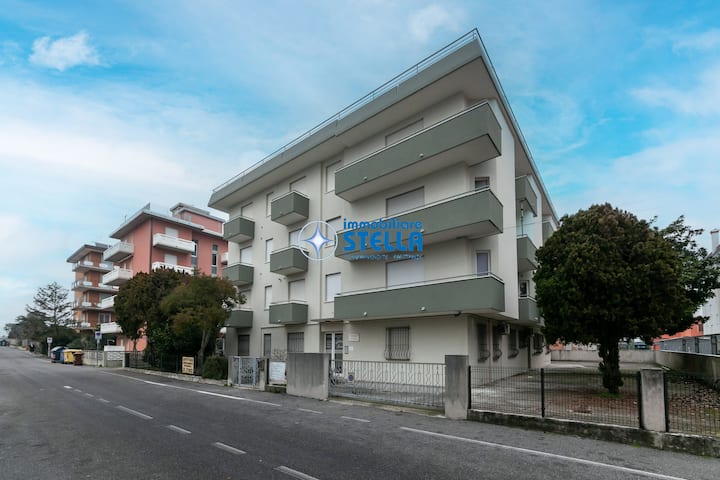 Romeo Apt. 23 <Beach Place And Parking> - Lido di Jesolo