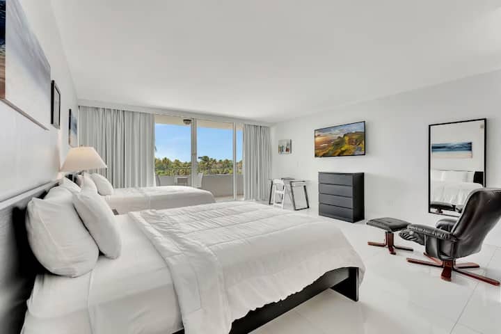 Best Place To Unwind! Outdoor Pool, Pet-friendly! - Fort Lauderdale, FL