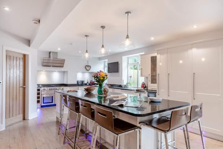 6 Bed In Menston (Oc-w32974) - Bradford