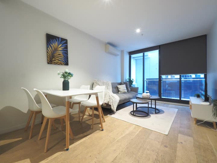 Spacious 2br2ba Apt Melbourne Gym Pool Parking - 멜버른
