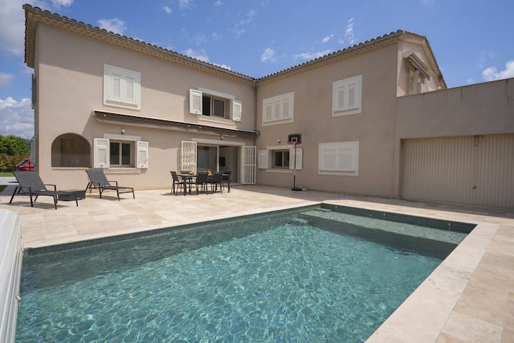 Villa Familiale Rénovée Avec Piscine – A/c - Cagnes-sur-Mer