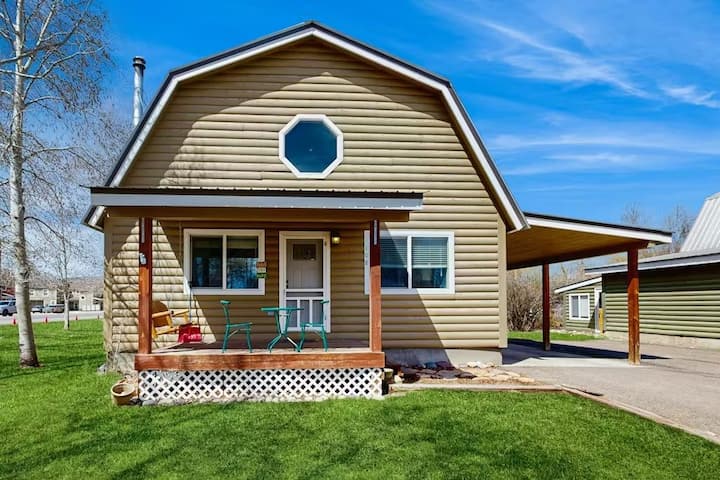 Gunni Getaway | Pet-friendly Walkable To Downtown - Gunnison, CO