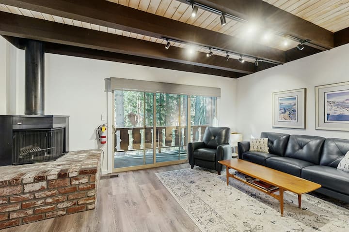 3br Condo With Yard, Walk To Shops, Restaurants - Incline Village, NV