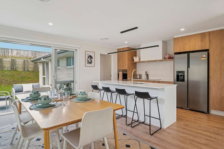 Life On The Rise | 4 Bed 2 Bath Ride To Redwoods - Rotorua