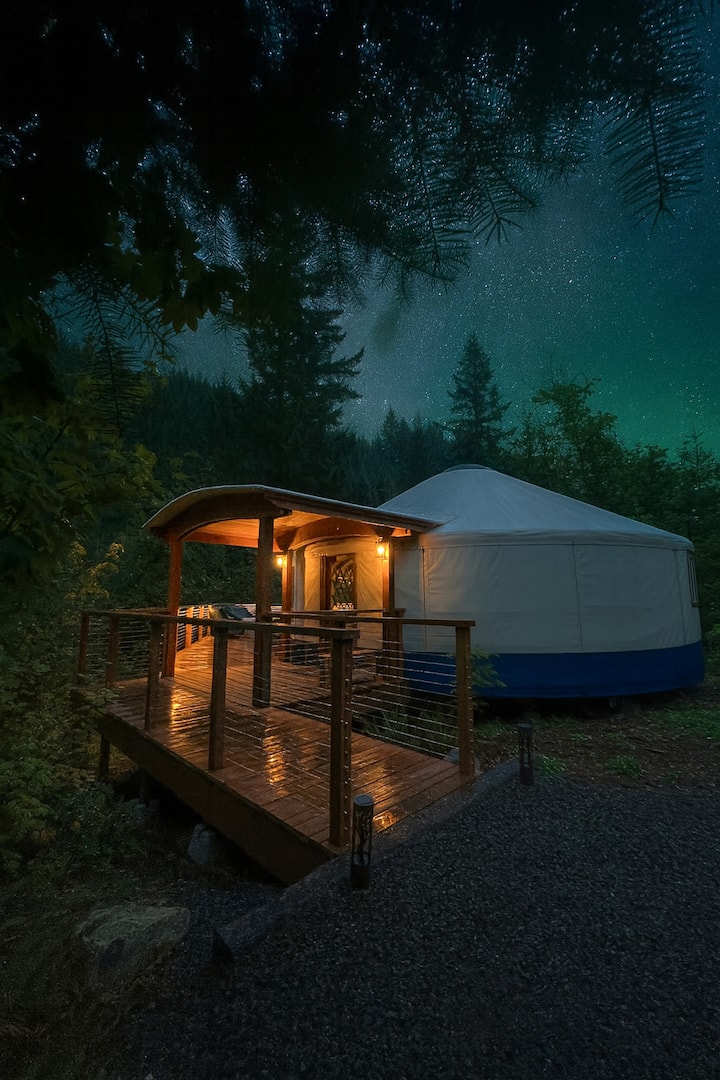 Tahoma Yurt - Carson, WA