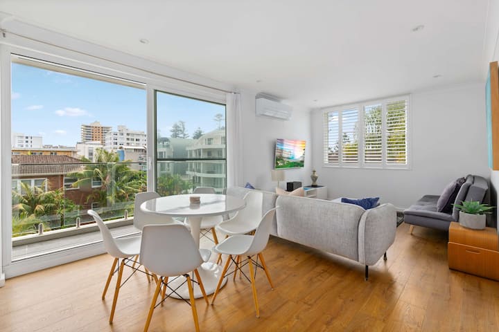 Sunny Manly Apartment Steps From Beach & Cafes - Collaroy