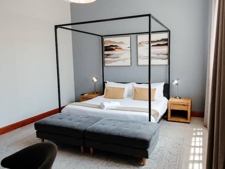 Luxury King Room (Shower Only) - Welkom