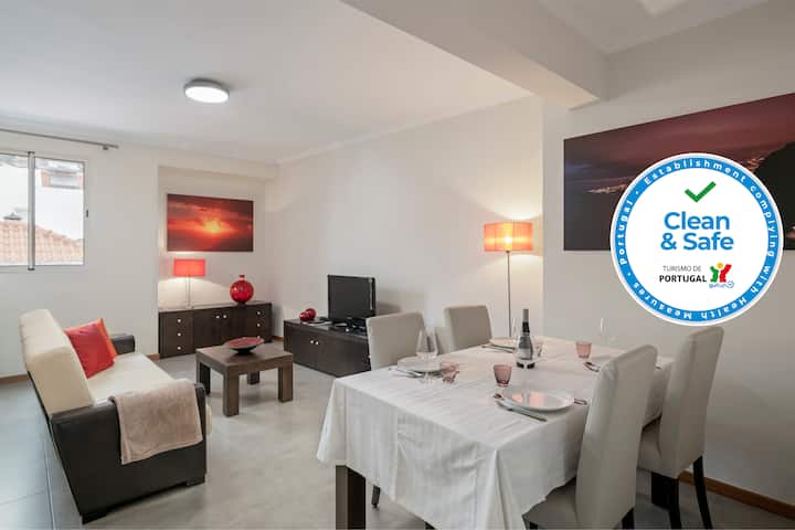 In Pedestrianised Funchal Old Town | Taberna Apt 5 - Funchal