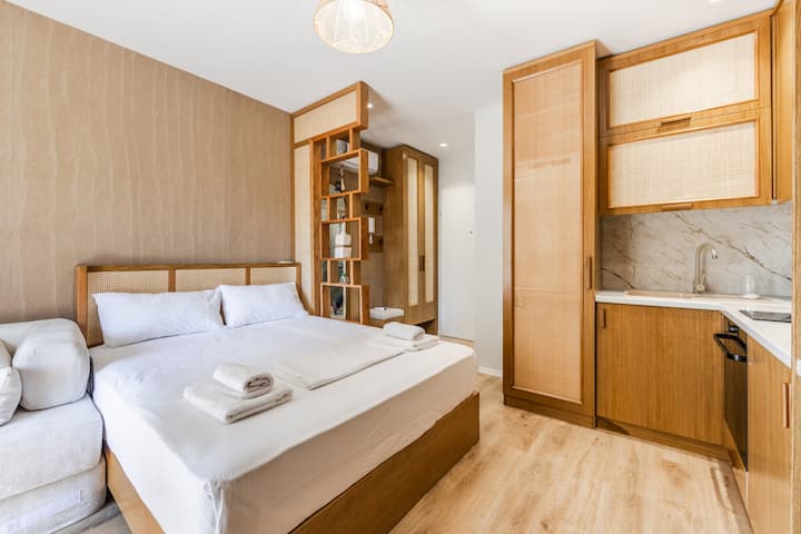 Luvra 1 | Dhërmi – Spacious Balcony Hideaway - Dhërmi