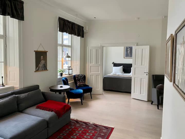 Cosy And Bright Apartment In Historic Old Town - Stockholm